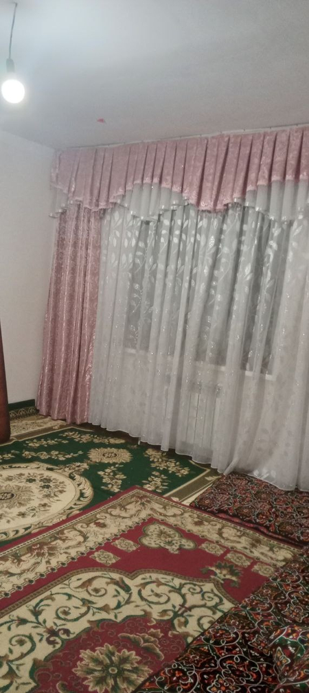 Срочно Чирчик дом 2 етаж 2 комн кварт  52.000$