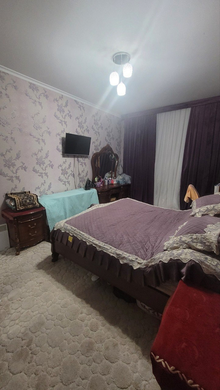 Продаётся 3/2/4 Чиланзар-11, Кўхинур (1,5х3 балкон)