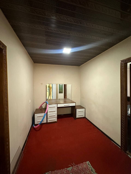 2 xonali kvartira sotiladi