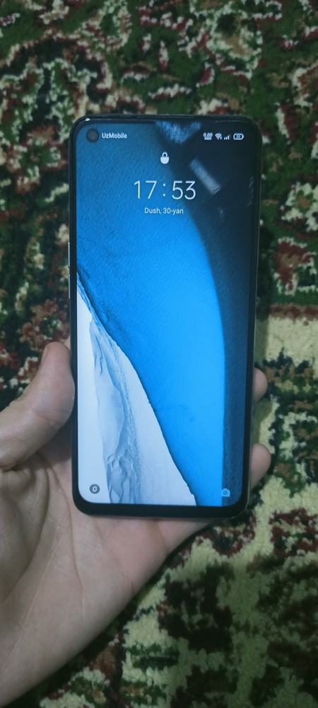 Realme 6  8/128.