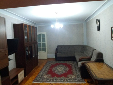 Аренда. Ц-1. 3-комнатная,600, \\nШкола 64, ул. С. Азимова