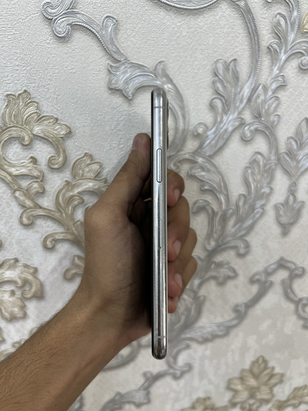 iPhone 11 pro 64