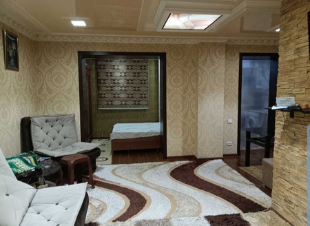 Срочно продаю 1 комнатную переделанную в 2х в центре, Новза (157348)