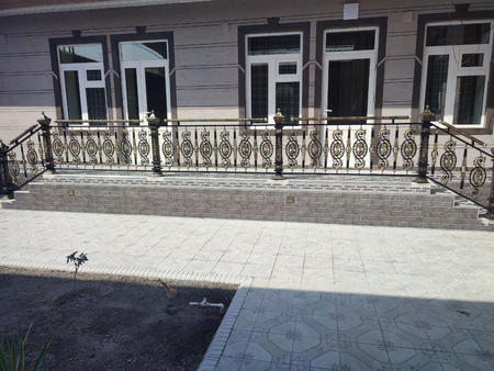 Темир панжаралар дарвоза