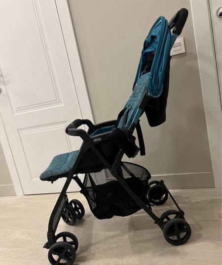 Коляска chicco легкая