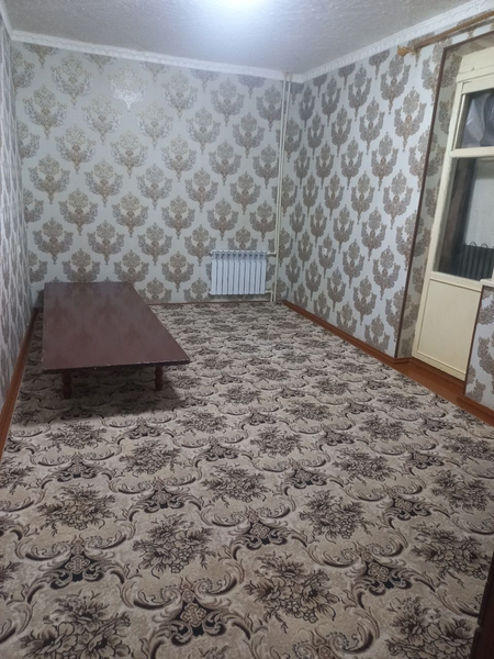Navoiy shahar Jasorat 20 uyda 2 xonali kvartira ijaraga beriladi.