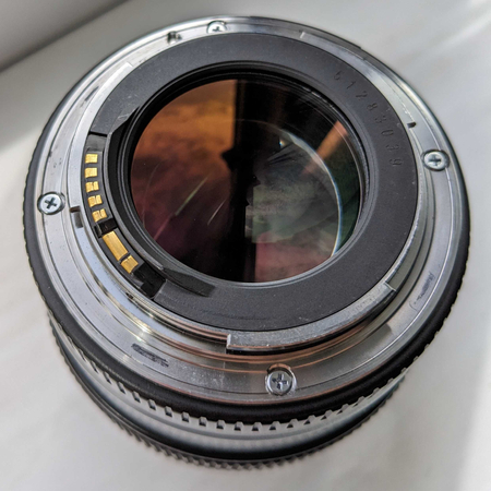 Объектив Canon EF 85mm f/1.8 USM в отличном состоянии