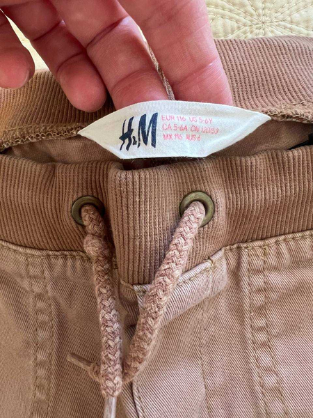 Продам Детские Брюки на Мальчика на 5-6 лет.