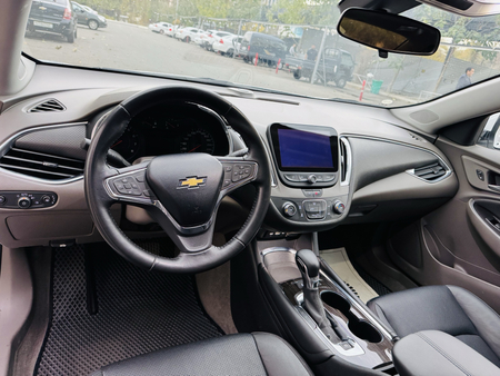 Malibu 1,5 turbo 2020 yil kraska toza rul bar sidenya premieriki