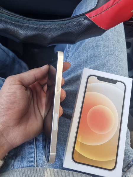 Apple 12/128 sotiladi