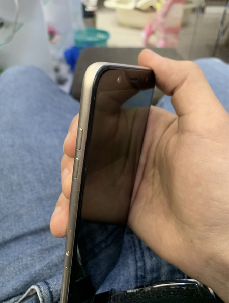 Samsung A6  32GB srochno