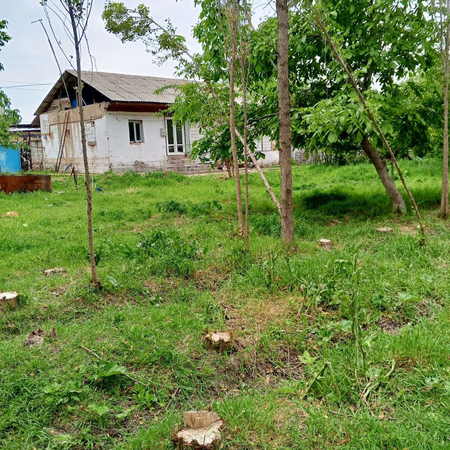 Продаётся дом, земля под стройку