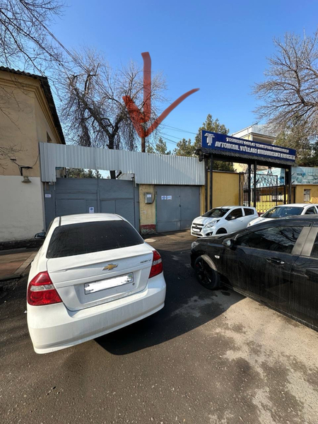Миробод туманида нотурар бино сотилади