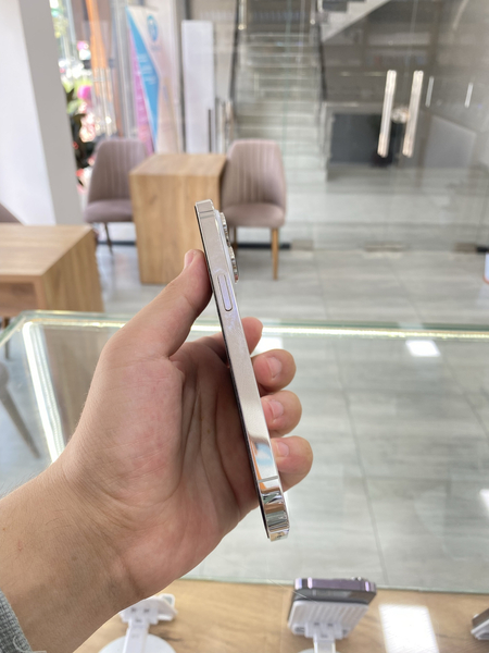 Rassrochka va Naht! Iphone 14 Pro 256gb 99% white Apple Expert