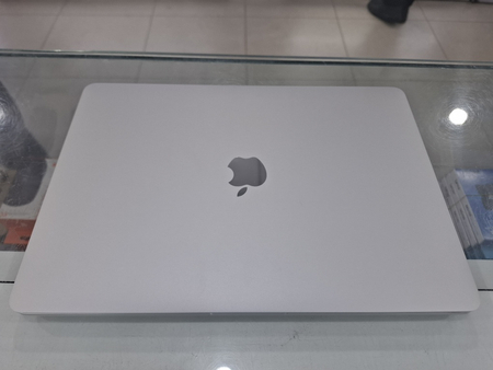 Macbook pro M1 100 % emkost