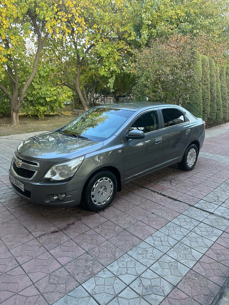 Moshina holat idiyal 3 pazitsa metan  gaz 4 pakalena