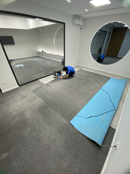 Gilam tikish turgan joyida Doctor Carpet