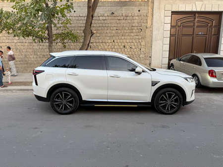 Nissan Vinuchia 2022 toza
