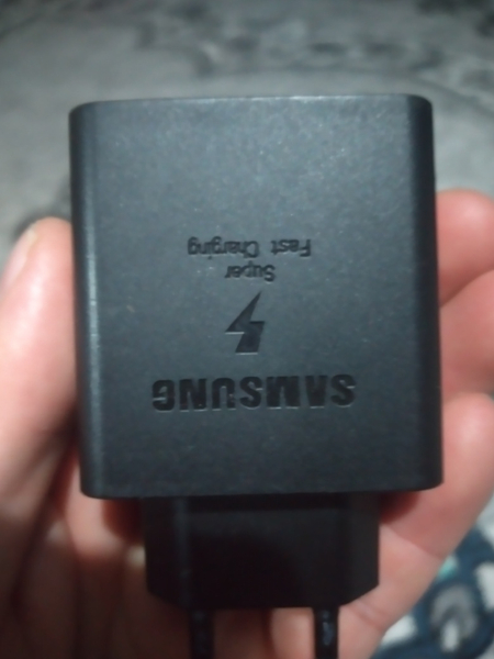 Samsung orginal zaryatchik galofka 35 w  lik