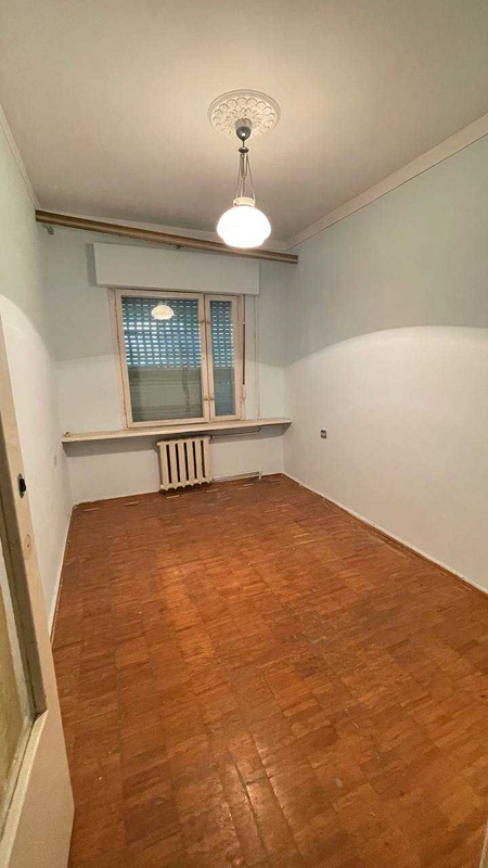 Продам 2ком квартиру улучшенной планировки на Карасу 1