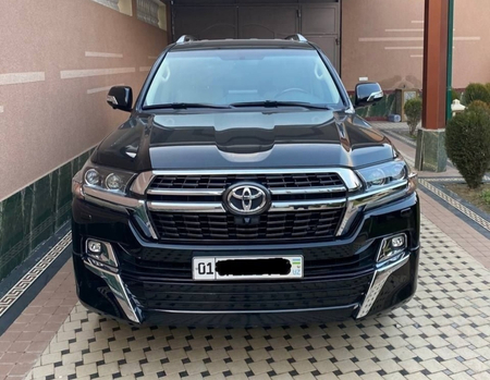 Tayota Land Cruiser 200 V8\\nйили 2021 \\nкраска тоза янгидек машина\\n4.6 м