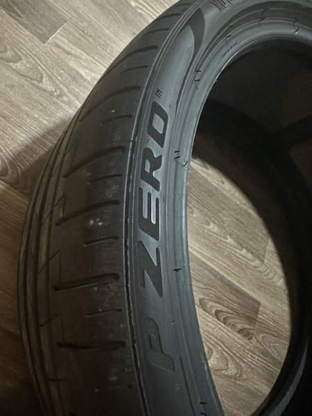 Pirelli P Zero 285/30/21 23yil 8 hafta
