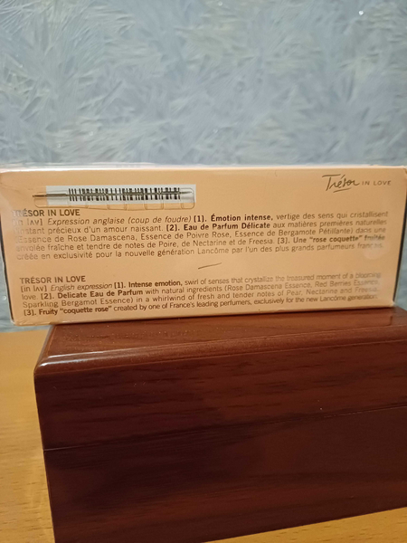 Парфюм,оригинал,запечатаный!