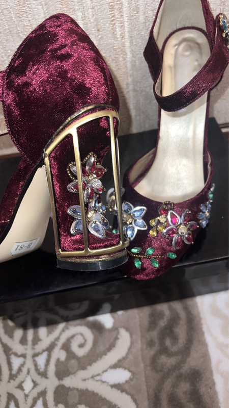 Продам шикарные туфли DOLCE GABBANA