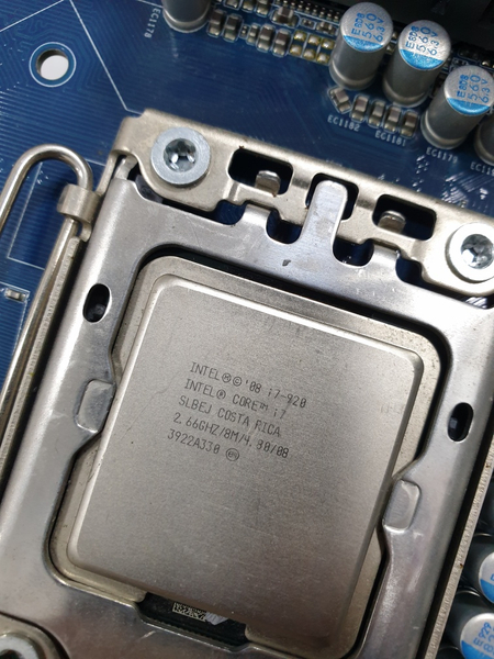 I7 920 4/8 ядер плата GIGABYTE