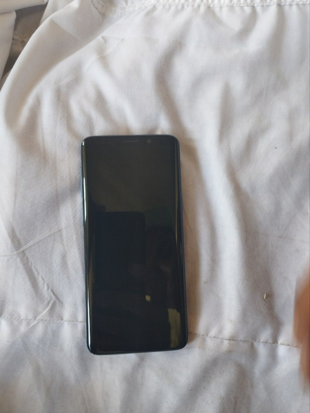 s 9 sotiladi yuq abmen bor ayfon xp ga olodigan tel qilsin