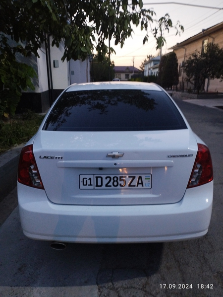 Продам Chevrolet lacetti год 2009