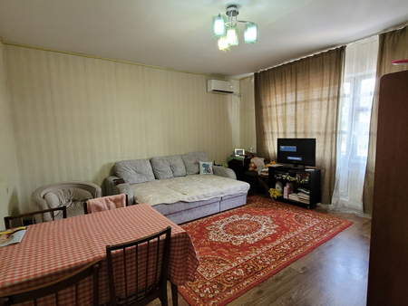Продаётся 4-комнатная квартира. 128 м². Метро М.Горький. БИЙ.