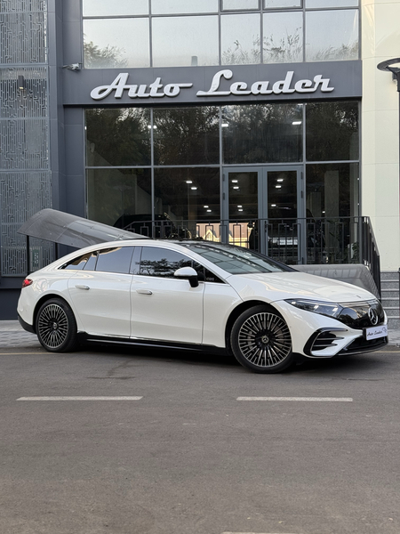 Mercedes Benz EQS 450+