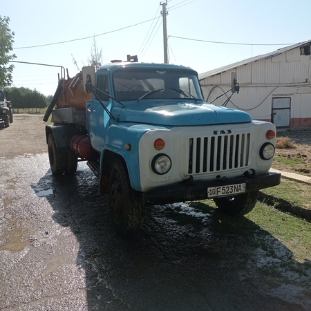 Assenizator sotiladi 1991yil metan gaz 2ta 100talik qoyilgan