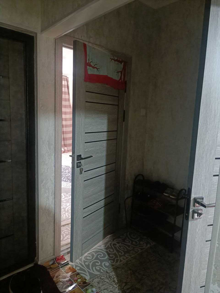 Срочна продаётся 2 х комнатная квартира в массиве феруза 2/1/4 63000$