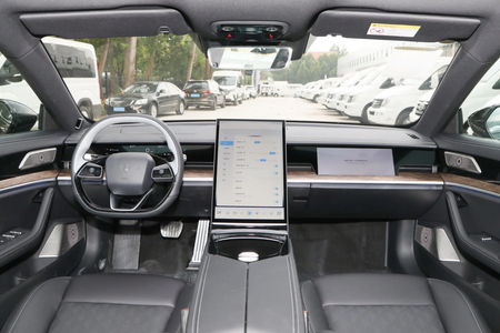 NETA S Gibrid electro car hybrid