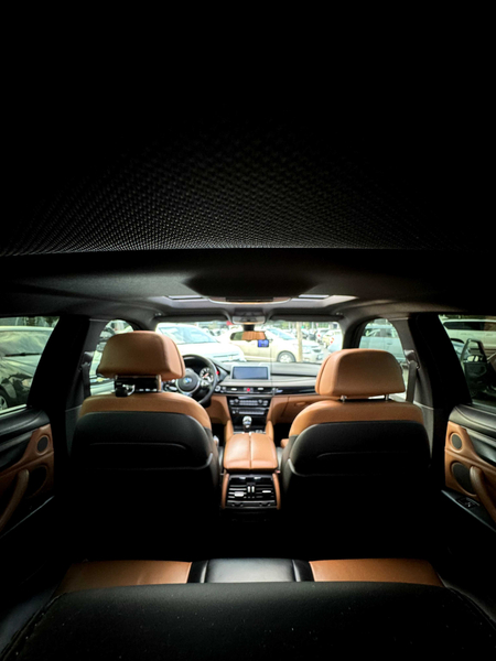 Ideal BMW X6. 3литр turbo.  Тёмно синий цвет. Салон в отличном состо..