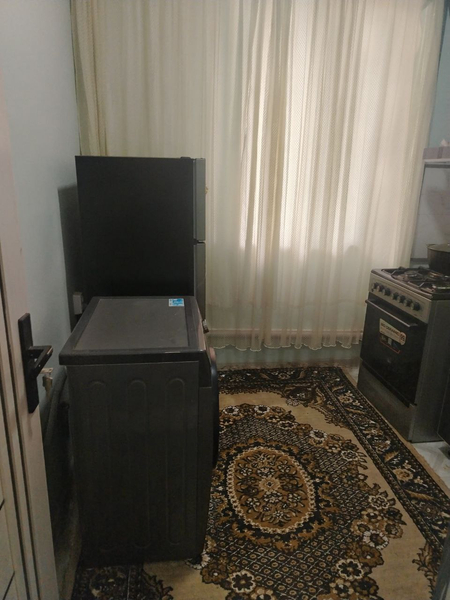 Муддвтли  туловга уй сотилади 2 хона 45000&