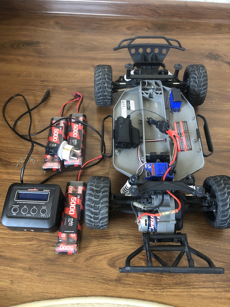 Машина TRAXXAS SLASH 2WD на радиоуправлениии из США