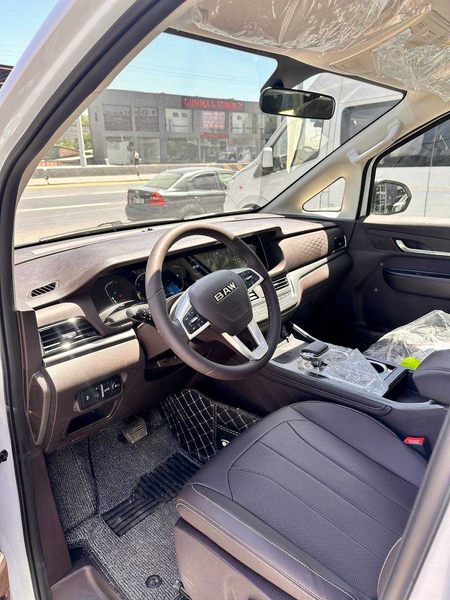 BAW M7 MPV Luxury