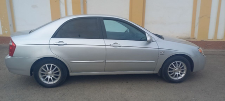 KIA cerato 2004 y