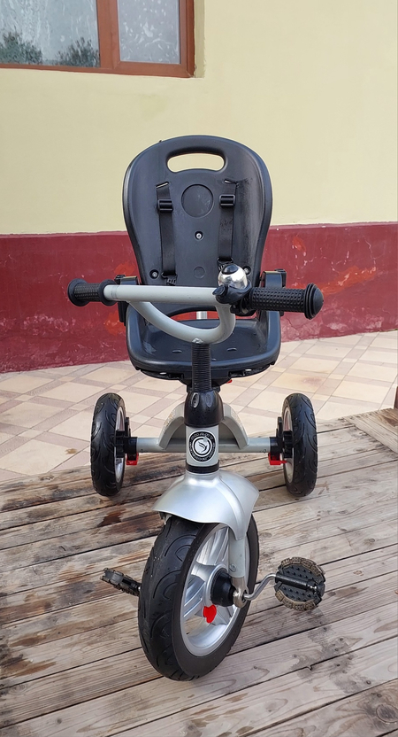 Kolyaska +Velosiped ikkitasi birda