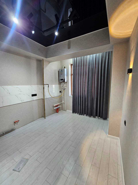 2 xonali 66m² 4-qavat uy sotiladi.