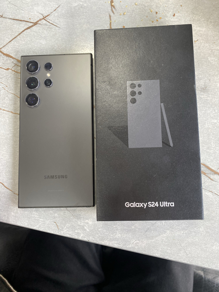 Samsung S24 ultra  12/256 gb yangi ochilgan 1 oy bo\\\'ldi