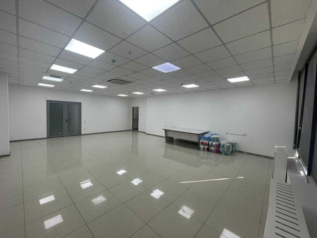 Сдаётся в аренду 70 м². коммерческое помещение в бизнес центре.