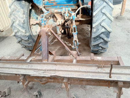 Traktor 28 arava chizel kpenlari bor