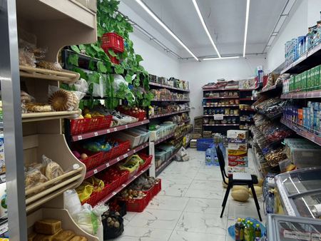 Tayyor biznes dukon mahaulotlari va jihozlari bilan sotiladi