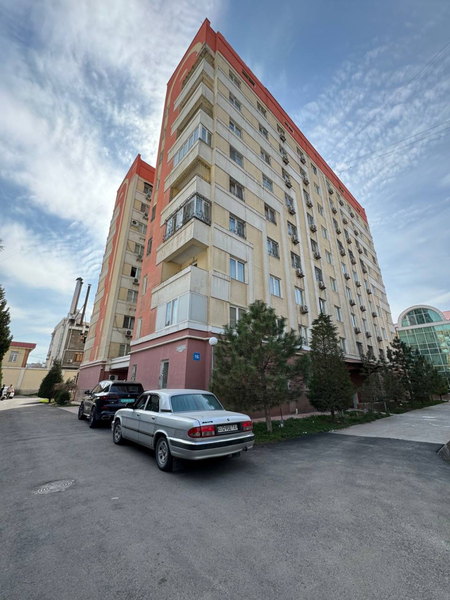 Продаётся евро 4х ком. квартира в банковский доме