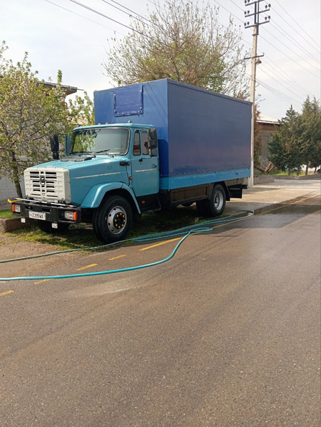 Zil bichoʻk sotiladi 2004 yil 33000km yurgan