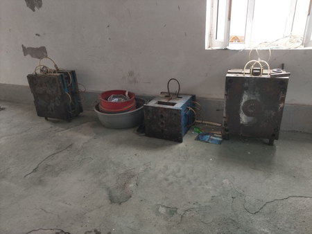 Yashik ishlab chiqaradigan stanok sotiladi